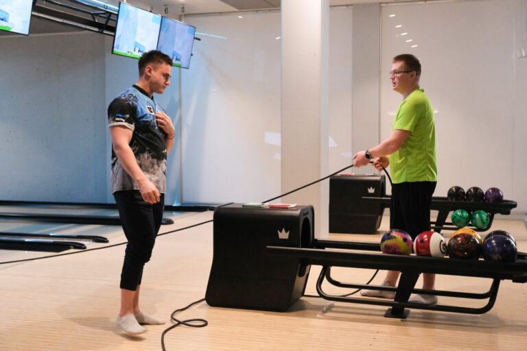 POPULAARNE SPORDIALA | Bowling teeb Hiiumaal võidukäiku - Hiiu Leht