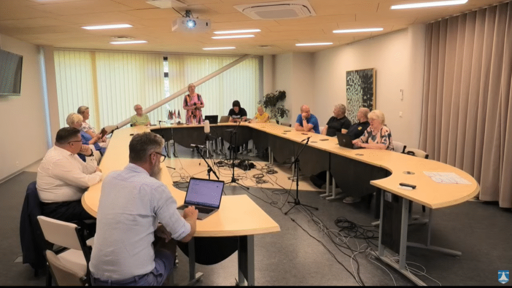 VAATA JÄRGI | Hiiumaa Vallavolikogu istung 21. juulil - Hiiu Leht