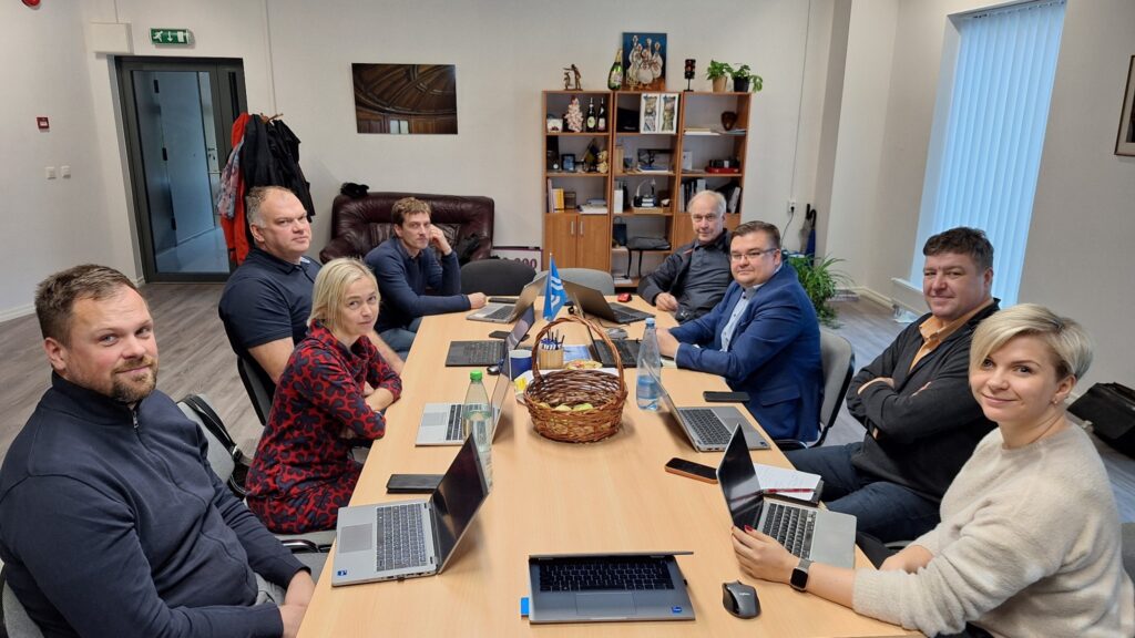 LEPING VALMIS | Koalitsioonileping saab allkirjad - Hiiu Leht